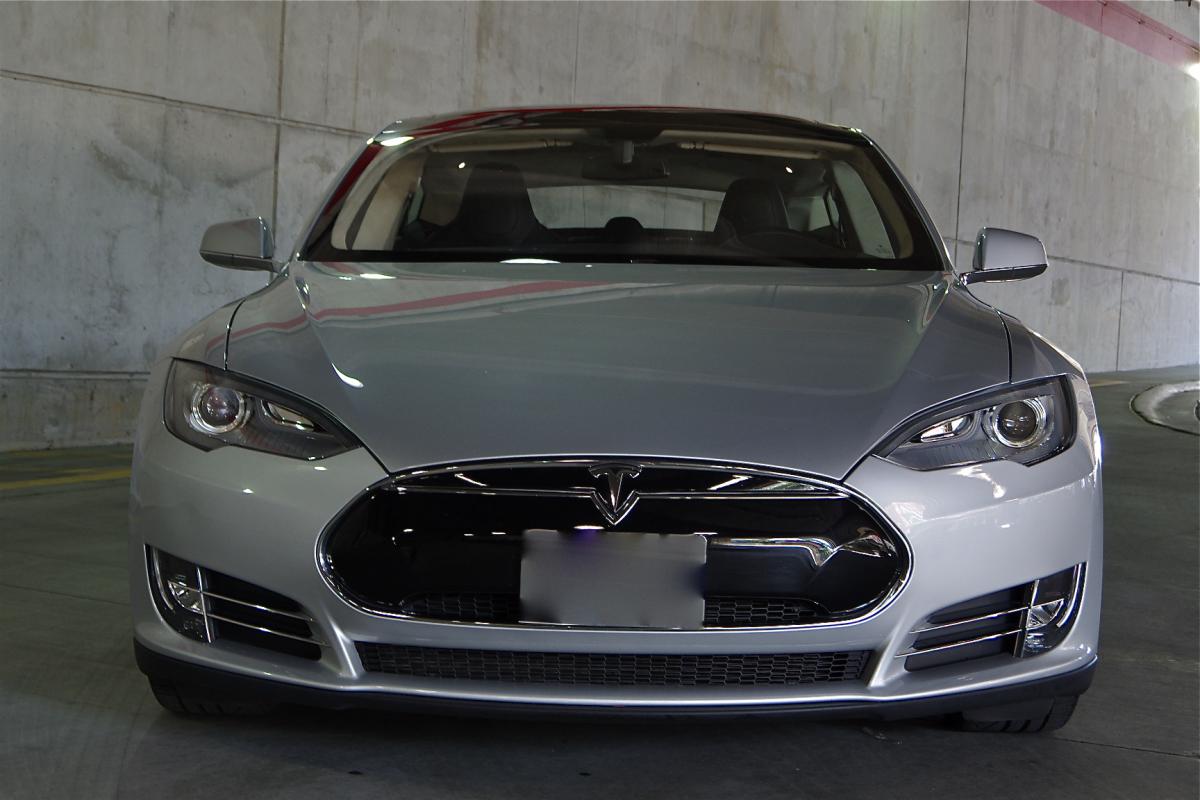 2012 Tesla P85 Model S - Signature Series | Cor Motorcars